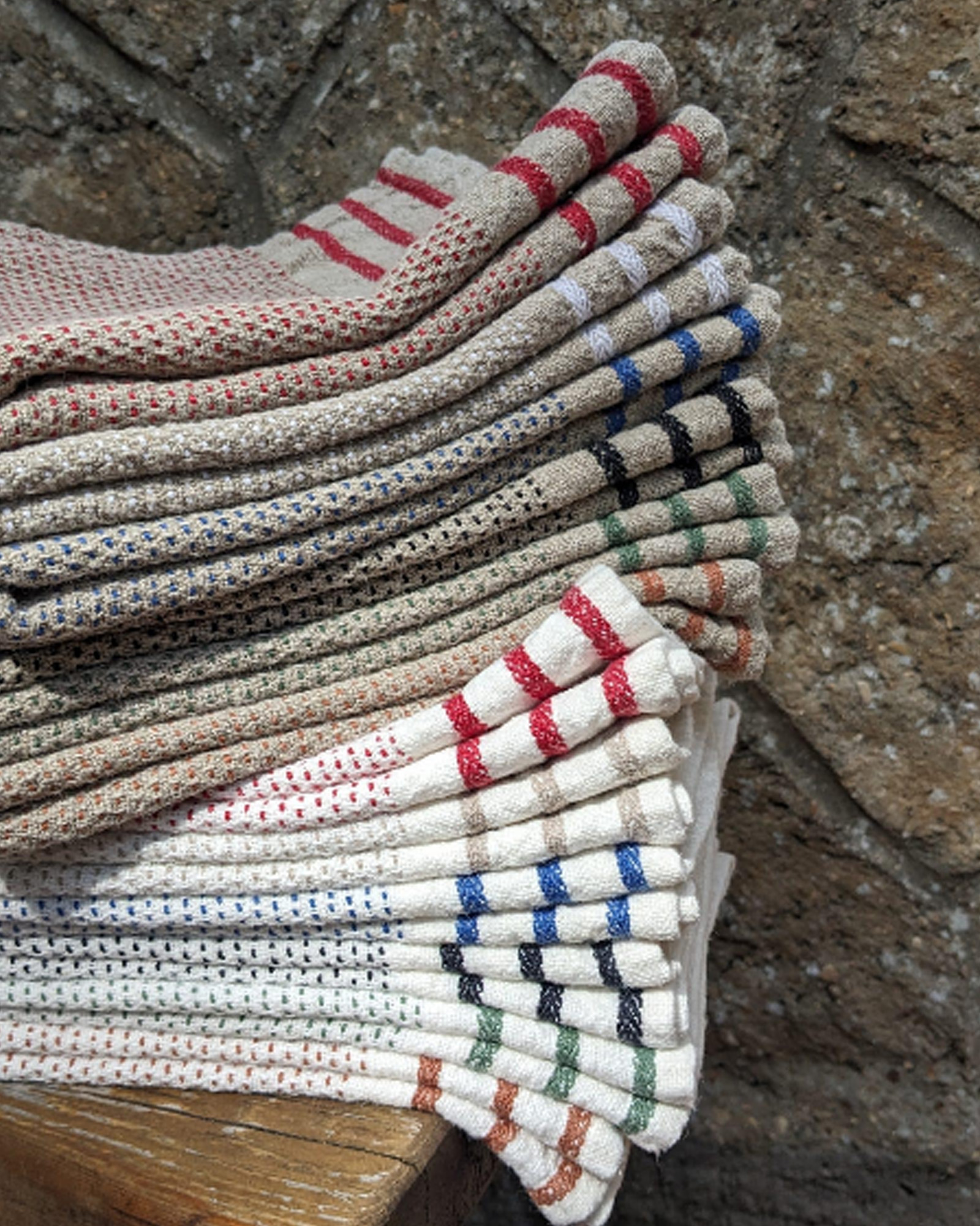 Kitchen towel MAYA Blanc/réglisse | 45x70 cm | Blanc/réglisse ...